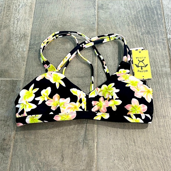 Hurley | Swim | Hurley Cross Cross Back Bathing Suit Top | Poshmark